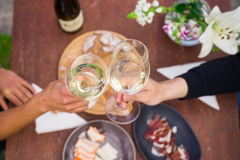 Best 10 Health Benefits of Wine, According to Science